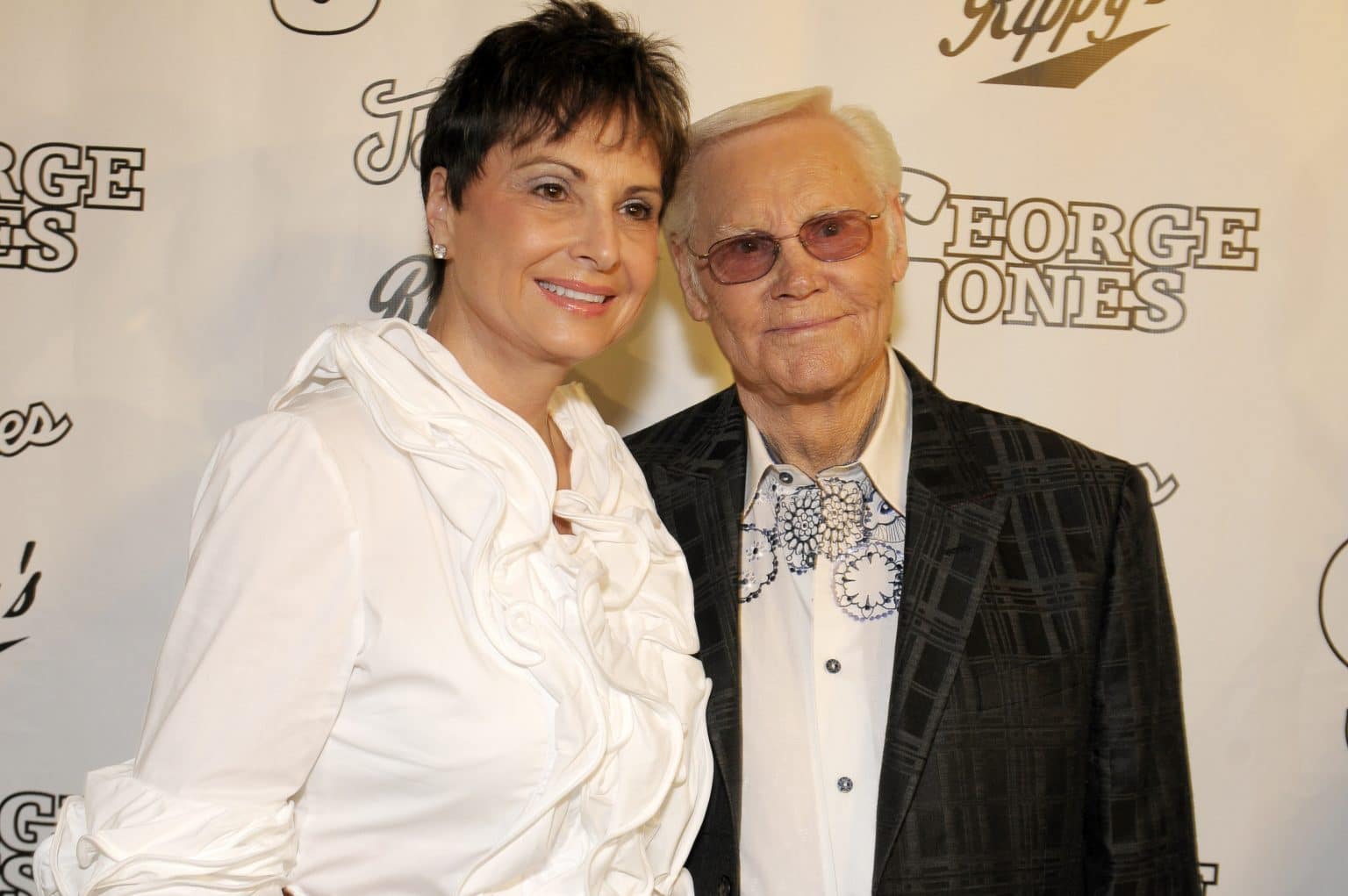 George Jones Has 4 Children - These 9+ Photos Will Introduce Them