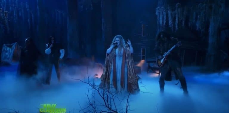 Kelly Clarkson Puts Unique Twist On Halloween Classic "Monster Mash"