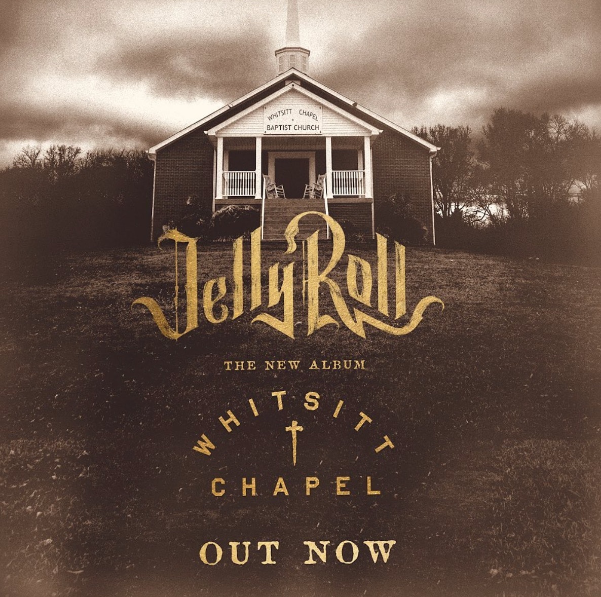 Jelly Roll Surprises Fans At Walmart Before Show