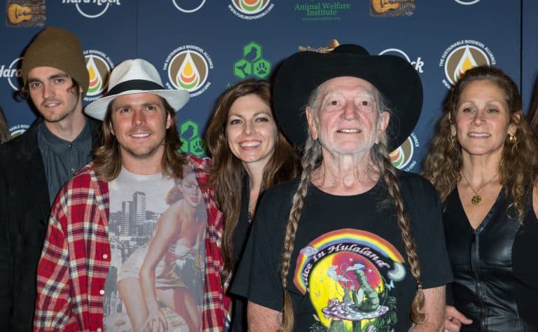 21 Country Stars Who Have Lots Of Children