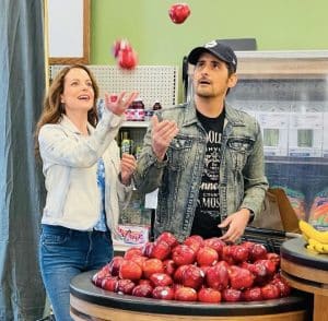 Brad Paisley Shares Sweet Birthday Message For Wife Kimberly