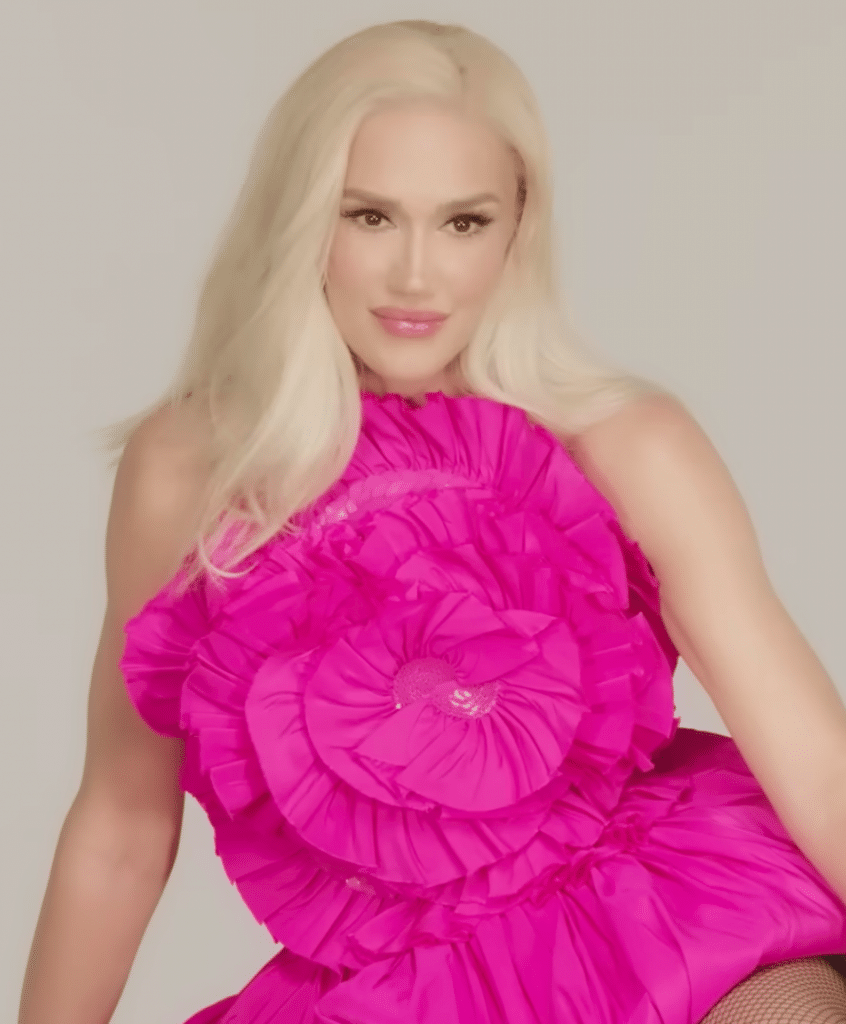 Gwen Describes Life In OK, Marriage To Blake "I Didn't See Any Of This ...