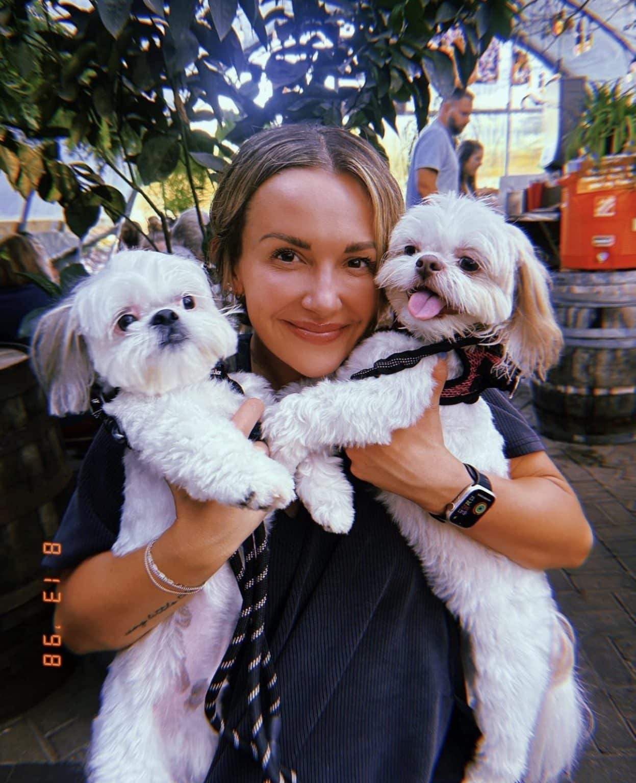 Carly Pearce's Dog Has Hilarious Reaction To Her Singing