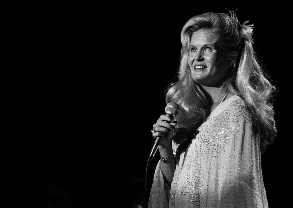 LIST: 21 Iconic Country Music Hairstyles