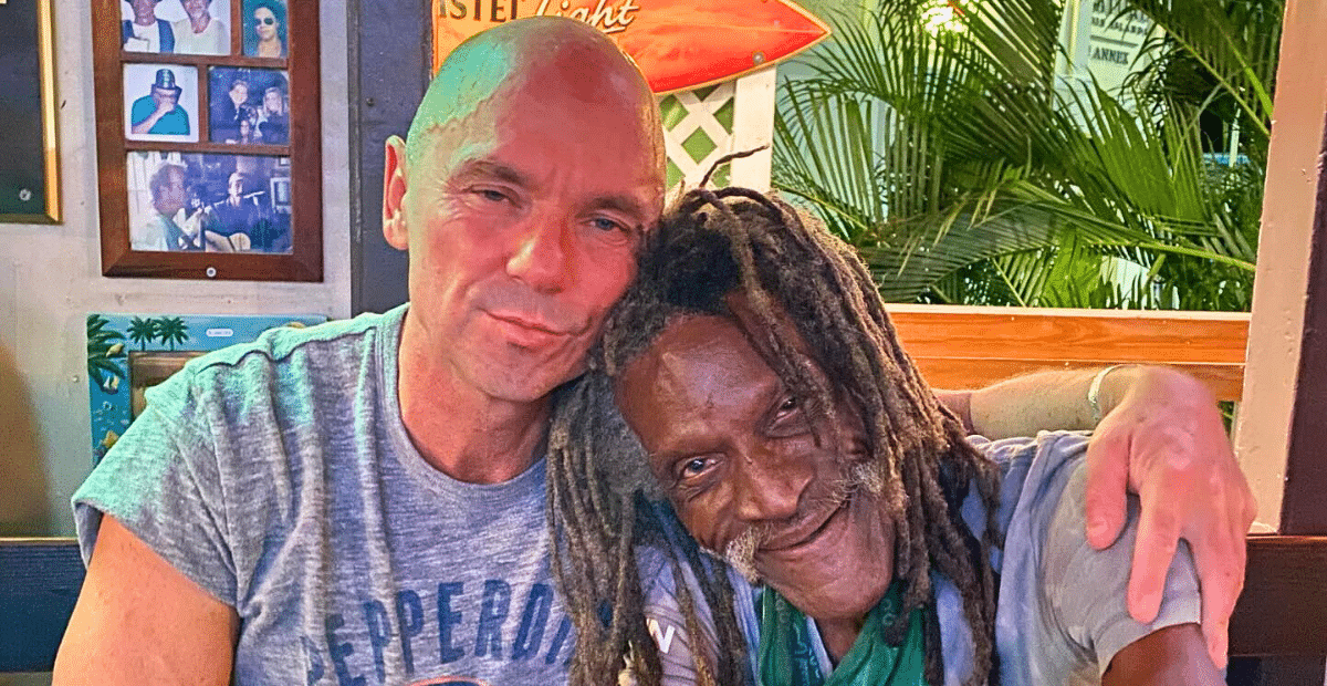 Kenny Chesney Says "A Very Hard Goodbye" To His Close Friend In ...
