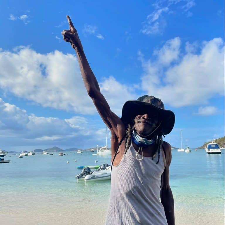 Kenny Chesney Says "A Very Hard Goodbye" To His Close Friend In ...