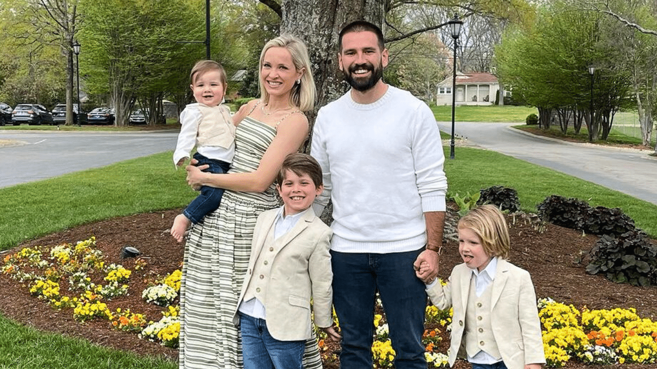 Shay Mooney of Dan + Shay Expecting Baby #4