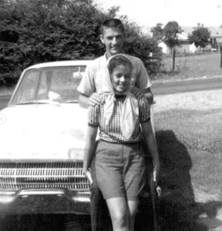 Phil & Kay Robertson's Sons Share "Sad" Update On Their Health