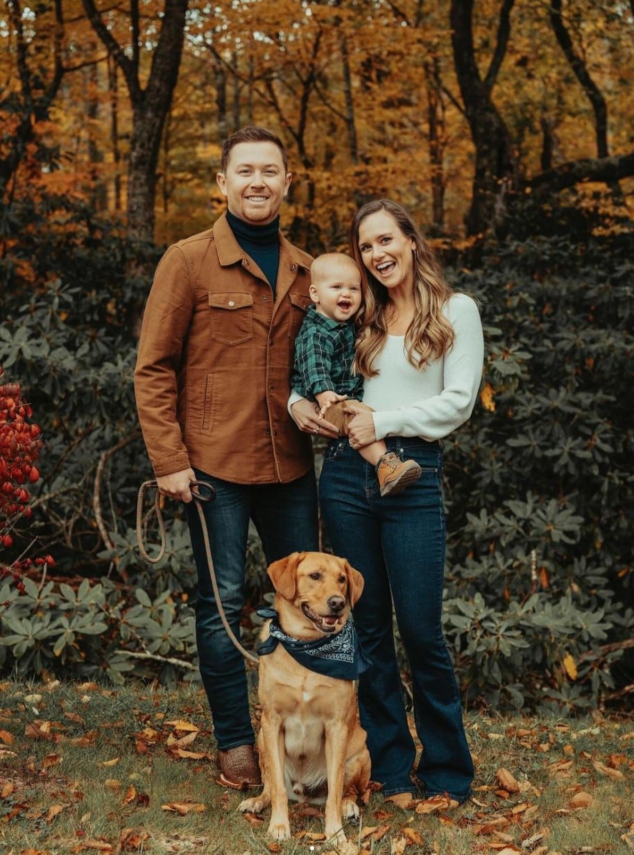 Scotty McCreery's 2-Year-Old Son Sings A George Strait Classic