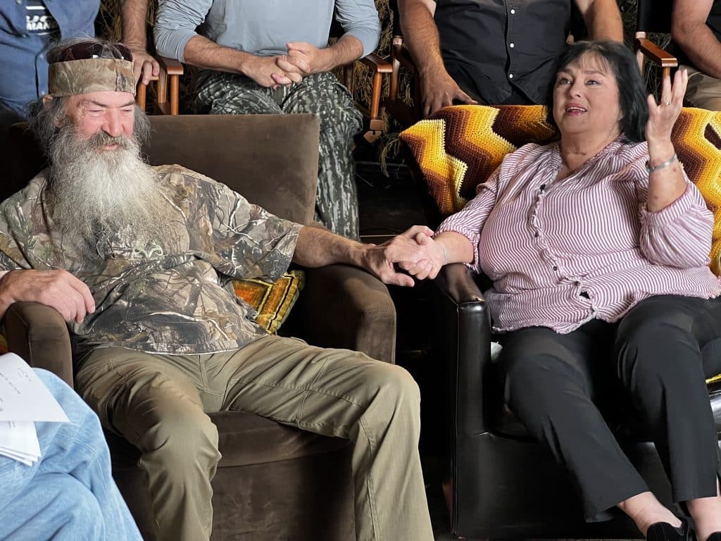"Duck Dynasty" Stars Willie & Jase Robertson Share Update On Phil & Kay ...