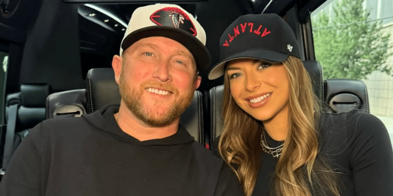 Kelly Clarkson Releases Full Video Of 8-Year-Old Son Singing Frank ...