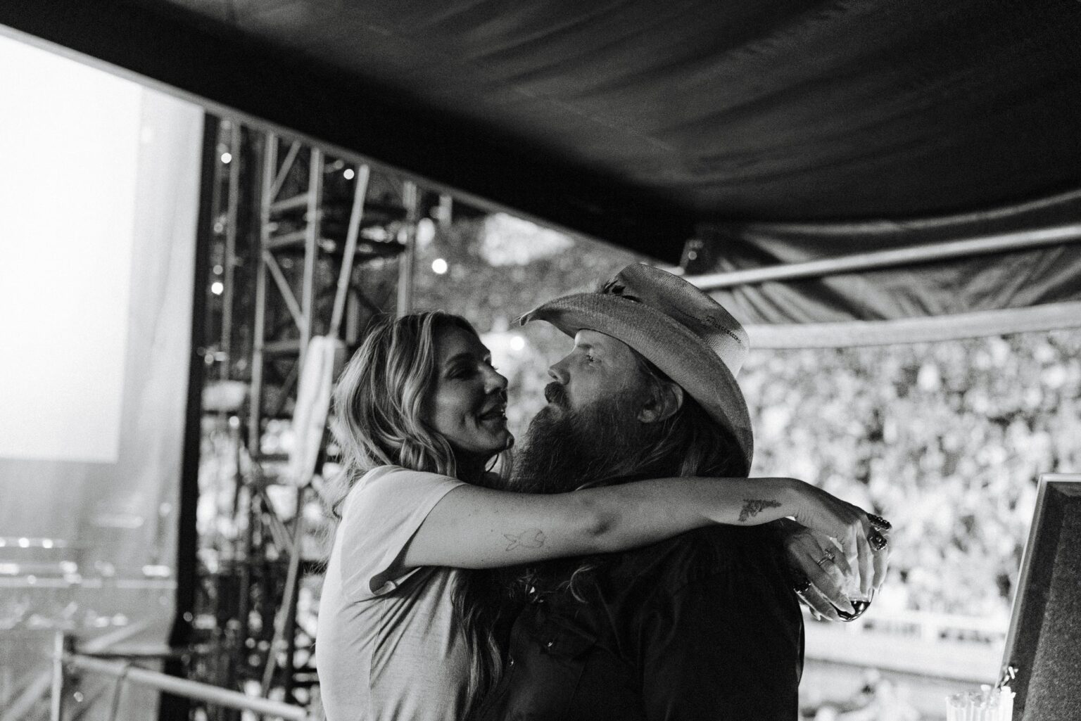 Chris Stapleton's Wife Morgane Shares A Sweet Birthday Message For Him ...
