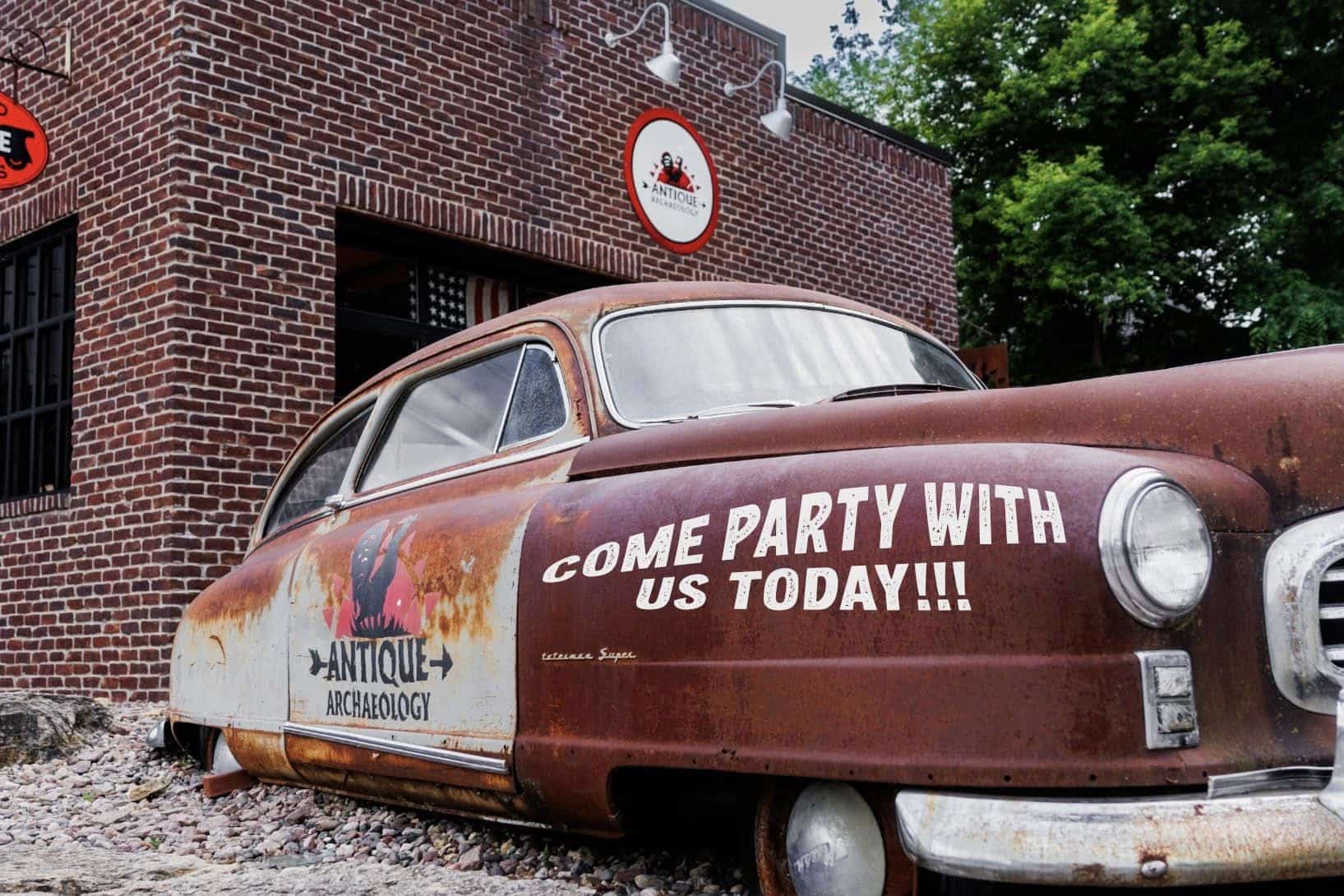 "American Pickers" Star Mike Wolfe Closes Store 7 Months After Death Of ...