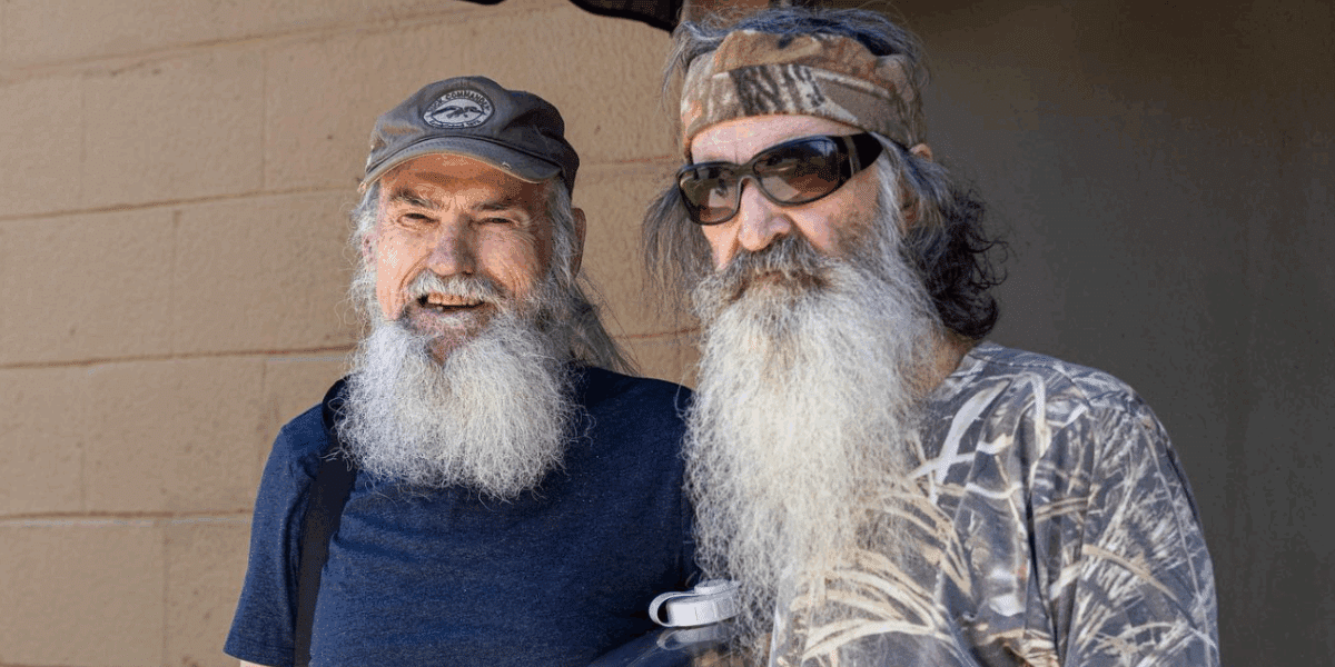 Si Robertson Reacts To His Brother Phil's Death