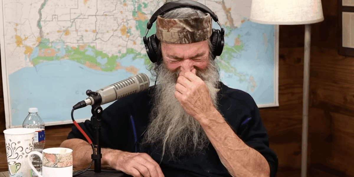 Watch Phil Robertson Laugh So Hard Over Miss Kay's Meatloaf That He Can ...