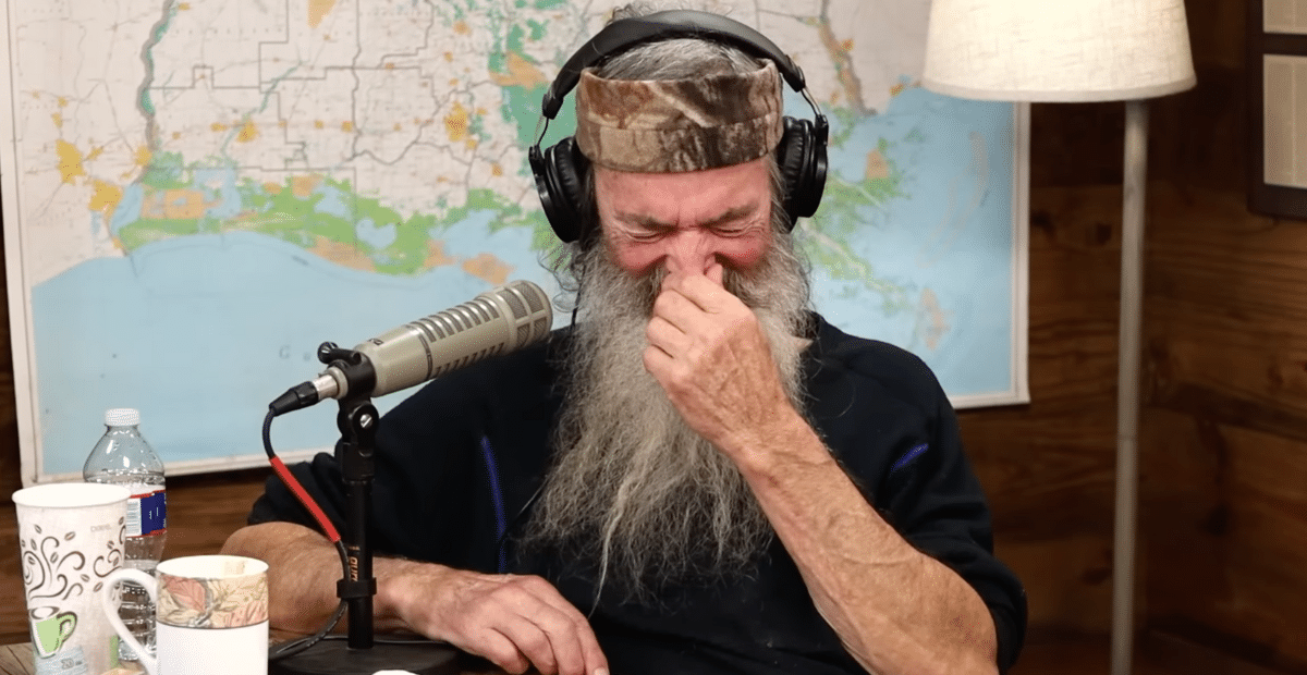 Watch Phil Robertson Laugh So Hard Over Miss Kay's Meatloaf That He Can ...