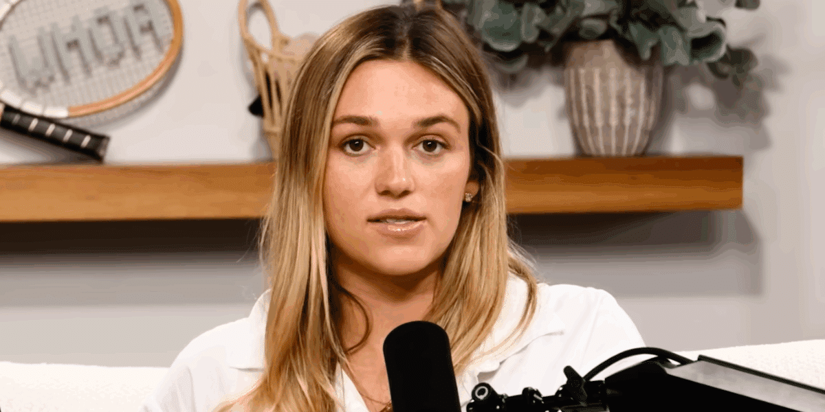 Sadie Robertson Opens Up About Spiritual Warfare, Fighting Against Fear ...
