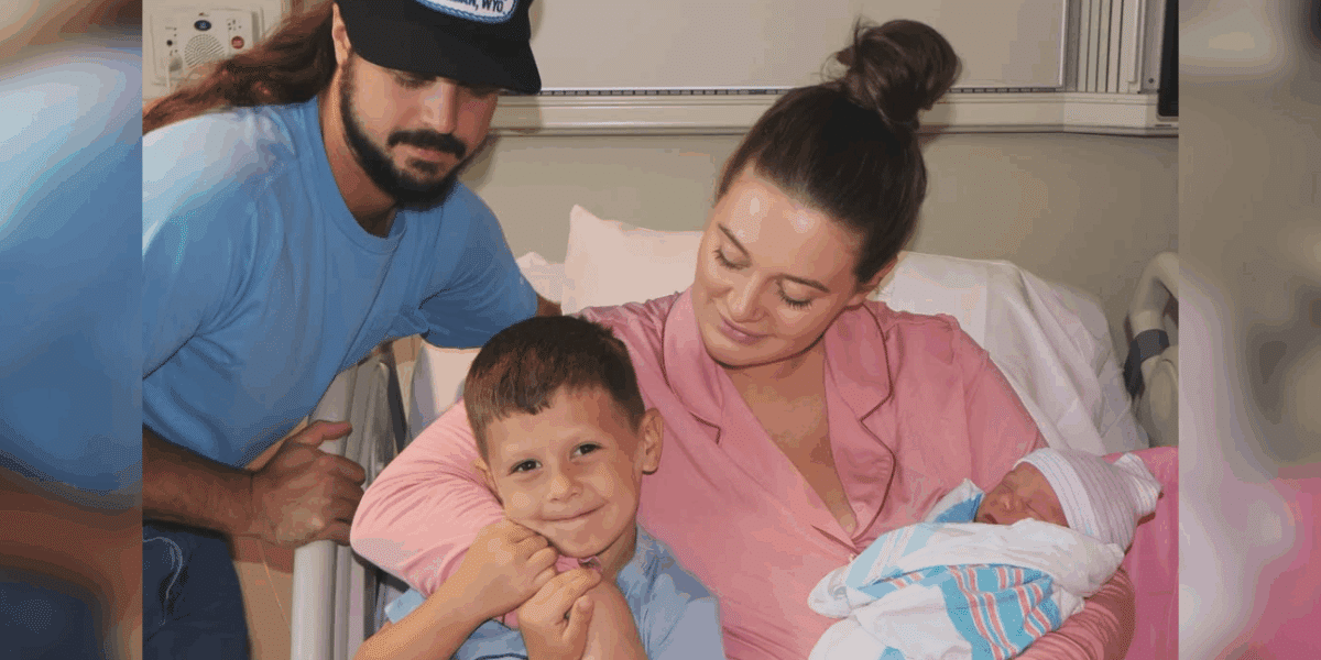 Ian Munsick & Wife Caroline Welcome Second Child, Meet The Baby Girl