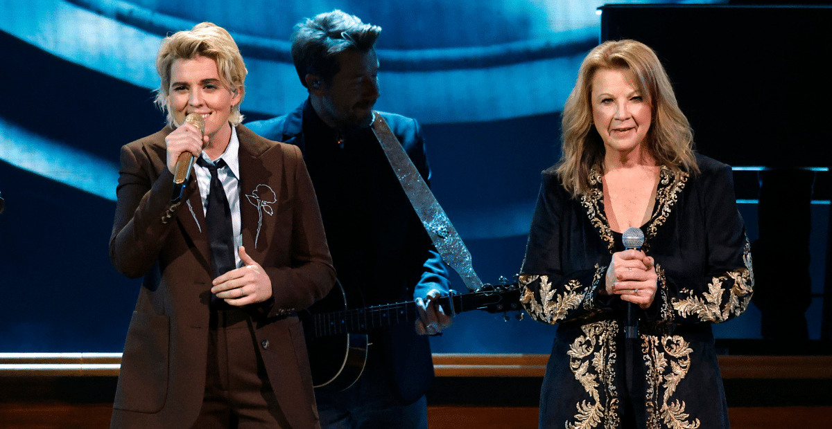 Brandi Carlile & Patty Loveless Honor Vince Gill With A Breathtaking ...