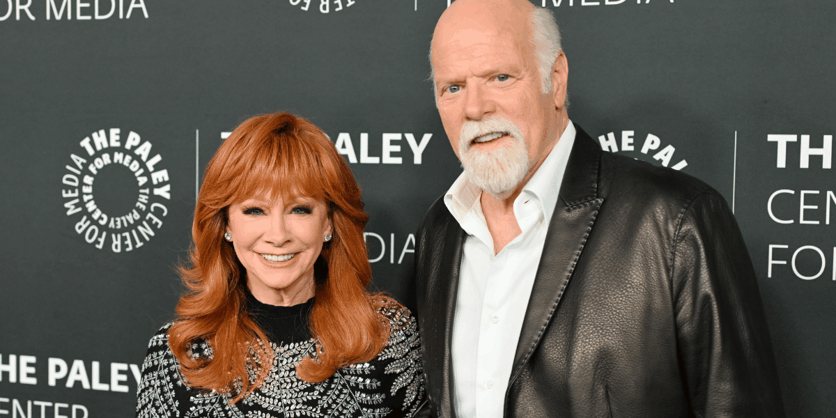 Reba McEntire Shares How Planning Her "Low-Key" Wedding With Rex Linn ...